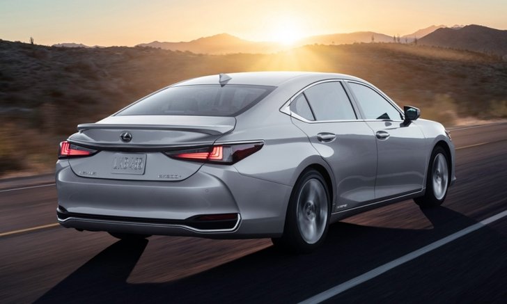 Lexus ES 2021 โฉมไมเนอร์เชนจ์ใหม่เปิดตัวอย่างเป็นทางการแล้ว