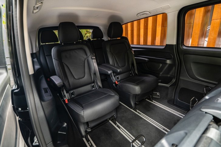 Mercedes-Benz Vito 119 CDI 2023 ใหม่ ตัวถังยาว 11 ที่นั่ง เคาะราคา 3,100,000 บาท