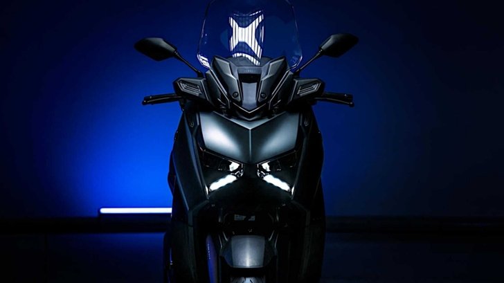 All-new Yamaha XMAX 300 รุ่นปี 2023 ใหม่ ปรับดีไซน์ใหม่หมดจดที่ยุโรป