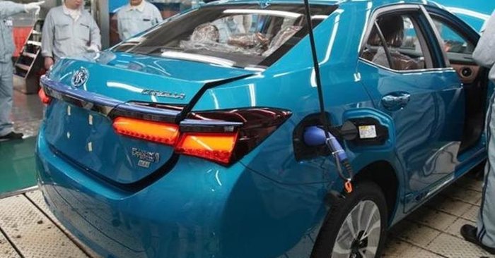 แกลเลอรีรูปภาพ Toyota Corolla Plug-in Hybrid 2019 ใหม่ เตรียมเปิดตัวที่ ...