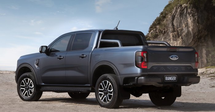 รวมรูปภาพของ ภาพร่าง All-new Ford Ranger “Pursuit” ตัวเตี้ยแต่งซิ่งเอา ...