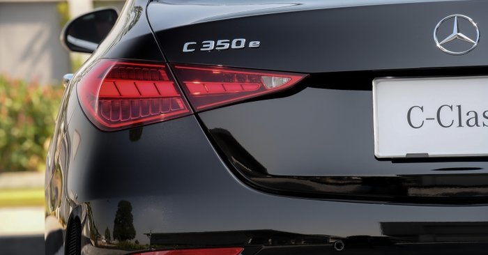 รวมรูปภาพของ Mercedes-Benz C350e AMG Dynamic (W206) ใหม่ วิ่งไฟฟ้าไกล ...
