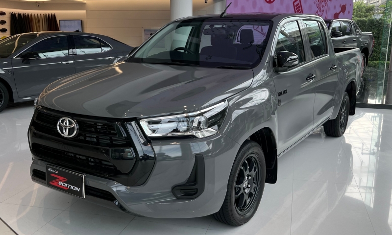 ภาพจริง Toyota Hilux REVO-D Z Edition รุ่น 60 ปี สีเทา Laminated Grey ...