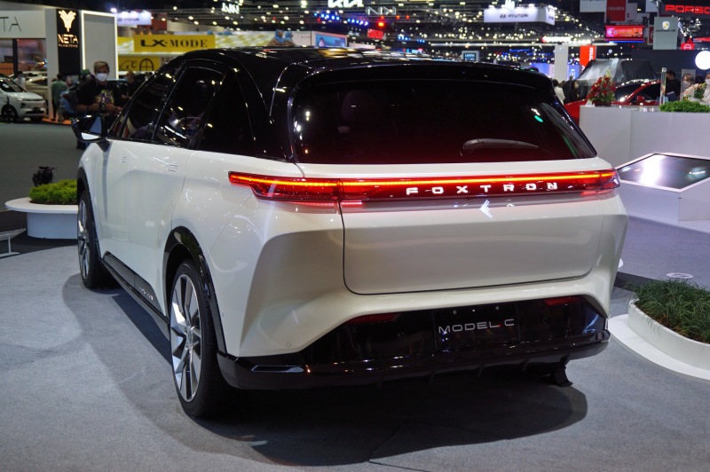 รวมรูปภาพของ Foxtron Model C ครอสโอเวอร์ไฟฟ้าเครือ ปตท. เผยโฉมที่งาน ...