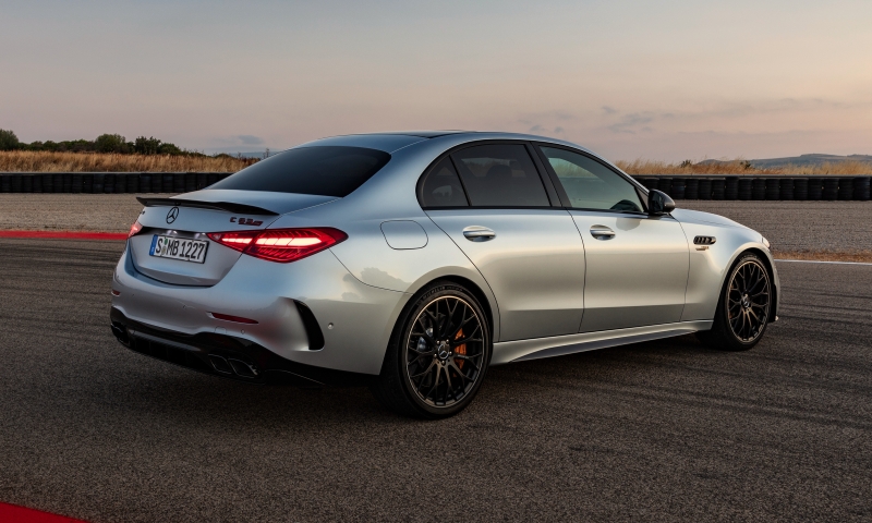 รวมรูปภาพของ Mercedes-AMG C 63 S E Performance ใหม่ ตัวโหดขุมพลังไฮบริด 4 สูบ 2.0 ลิตร 680 ...