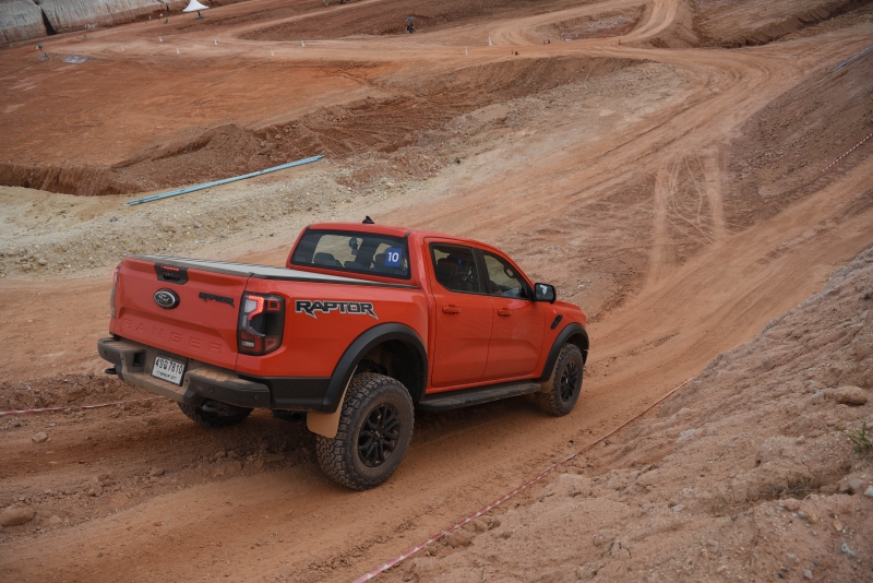 รวมรูปภาพของ พิสูจน์ความดุดันไม่เกรงใจใครที่งาน Ford Ranger Raptor ...