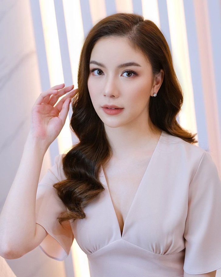 ประวัติ "มุก วรนิษฐ์" สาวสวยรั้วเกษตร แสนประหยัด ที่เคยเก็บเงินส่งตัวเองเรียนมาแล้ว