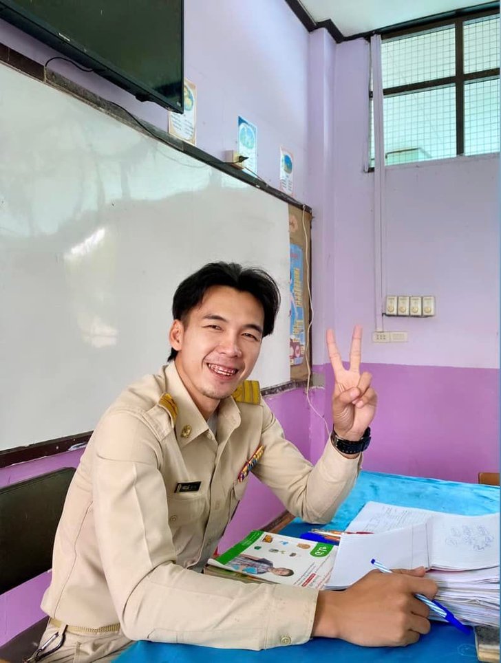คุณครูถึงกับร้องไห้ สอบศิลปะให้วาดรูปครูคุมสอบ สิ่งที่คิดกับที่ได้ ทำไม