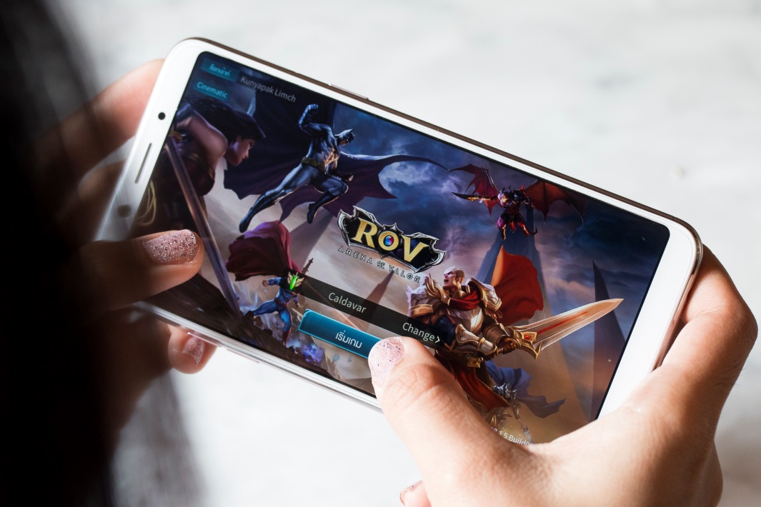 4 เหตุผลที่ทำให้ OPPO F5 เป็นมือถือที่โดนใจชาวเกมส์ RoV