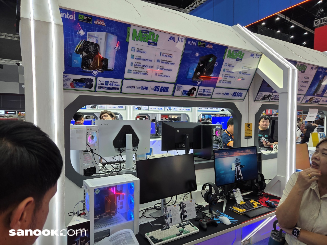 รวมรูปภาพของ ส่องคอมเซ็ต สเปกเด่น ราคาโดนในงาน Commart Unlock 2025 รูป ...