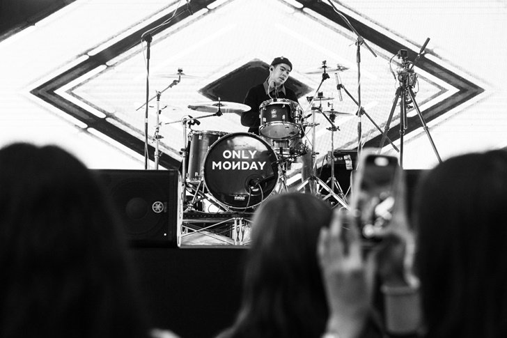 "Today is Monday!" เมื่อความร็อคปะทะสายฝนจนเป็นปฐมบทที่ยากจะลืมของ Only ...