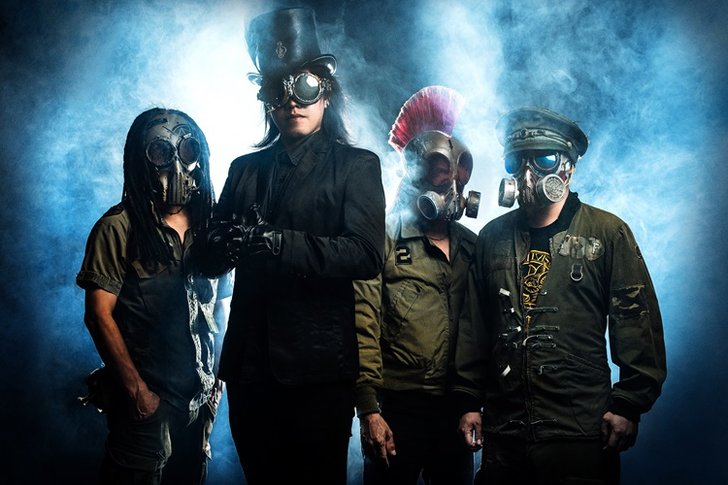 "Silly Fools" ร่วมงาน "พลอย เฌอมาลย์" ถ่ายทอดความเจ็บปวดแสนสาหัสในเอ็ม ...