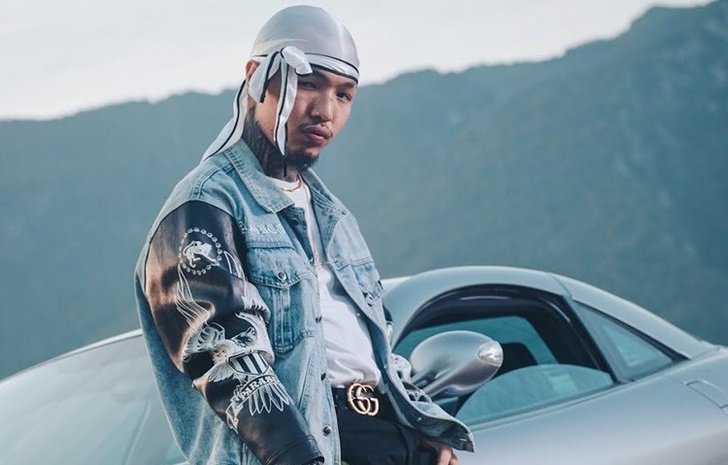 ทำความรู้จัก "YOUNGOHM" ศิลปินผู้บอกเล่าเรื่องราวความจริงใจผ่านบทเพลง ...