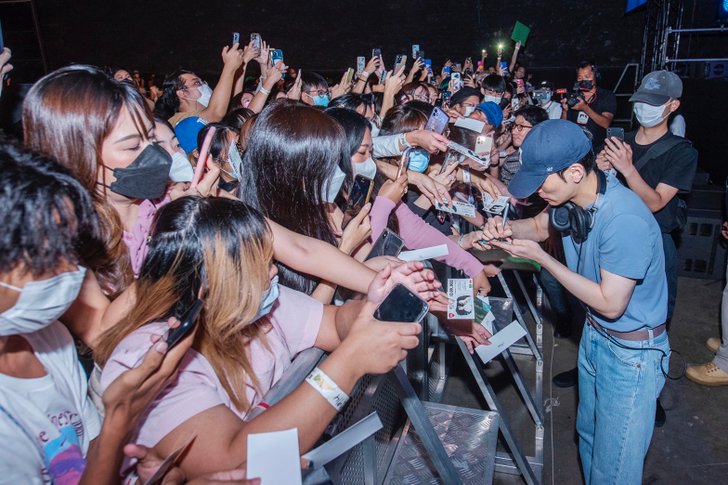 รีวิวคอนเสิร์ต 92914 ปล่อยใจเพลินๆ ไปกับเพลงผสานเสียงคลื่นราวกับได้ไป ...