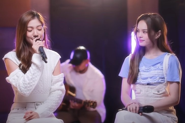 แอลลี่ ร้องเพลง "รักแท้" กับ "มะปราง อลิสา" เจอแฟนๆ คอมเมนต์ละมุนจนแสงออกหู | Sanook Music