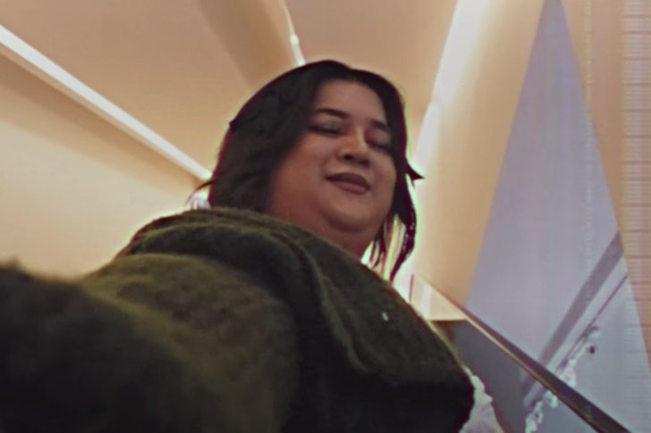 "เลือดกรุ๊ปบี" มาแรง! เอิ๊ก ชาลิสา พาเพลงแรกทะลุ 5 ล้านวิวติดชาร์ตอันดับ 1 | Sanook Music