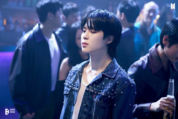 จีมิน BTS ทำลายสถิติศิลปินเดี่ยวเกาหลีขึ้นอันดับ 1 Billboard Hot 100 ด้วยเพลง “Like Crazy ...