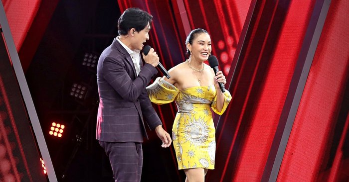 ชมพู่ ก่อนบ่าย-หมอก้อง กวาดคอมเมนต์ถล่มทลาย หลังโชว์ด้วยกันใน "ร้องข้ามกำแพง" | Sanook Music