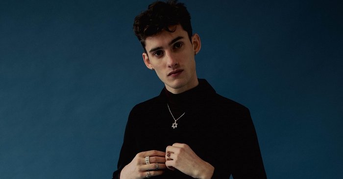 Charlie Burg ปลุกเร้าอารมณ์อย่างต่อเนื่อง ด้วยอัลบั้ม Infinitely Tall ...