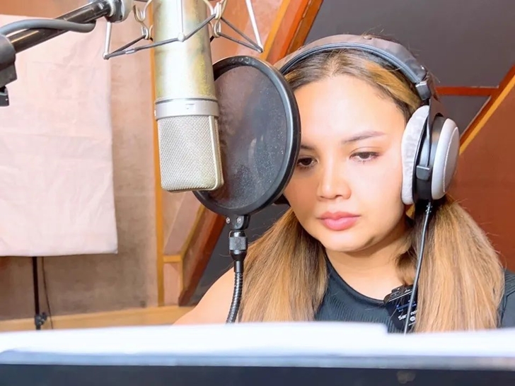 ตั๊กแตน เผยแชทตกใจรู้เรตติ้งละคร "โปงลางฮักออนซอน" แถมแฟนเพลงมอบทุเรียนหน้าเวที (คลิป) | Sanook ...