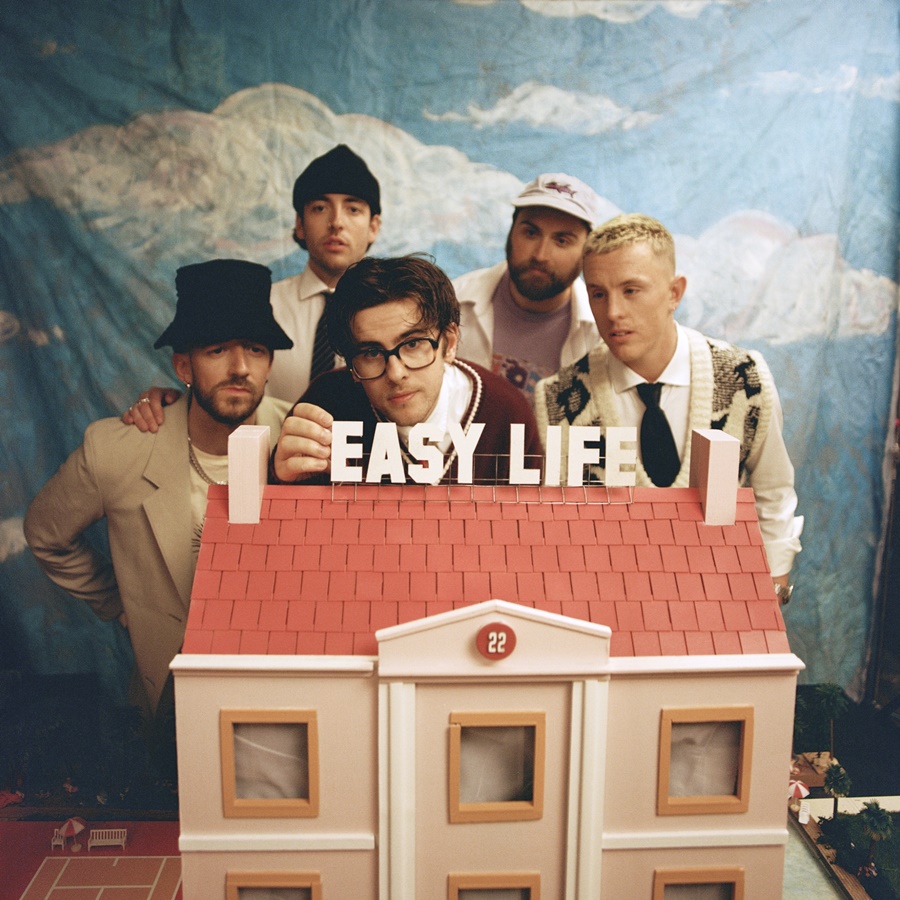 Easy Life และ Gus Dapperton ร่วมงานในเพลงใหม่ “Antifreeze”