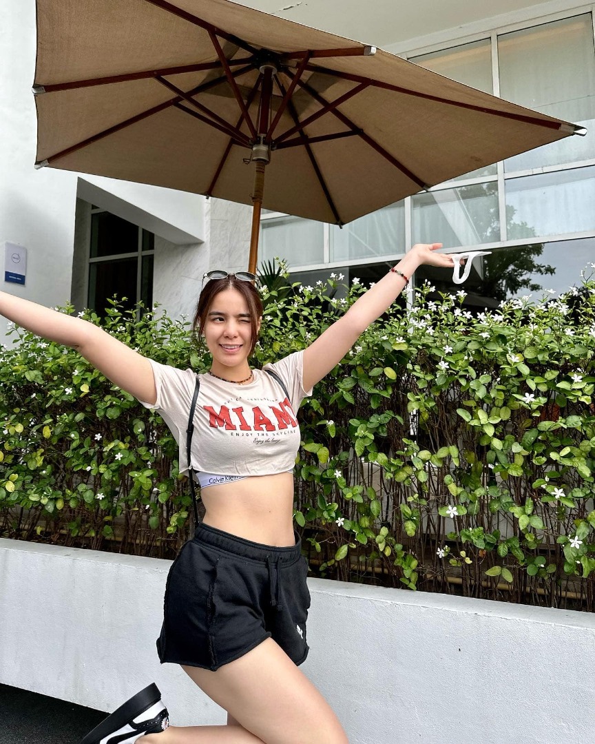 รูปที่ 34/44 จากอัลบั้มรวมรูปภาพของ ส่องแฟชั่น มีนตรา อินทิรา จากความ ...