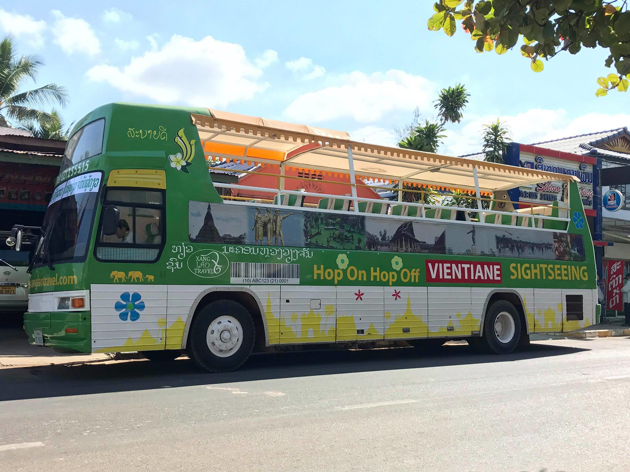 ລົດນຳທ່ຽວ Hop On Hop Off ໃຫ້ບໍລິການໃນນະຄອນຫຼວງວຽງຈັນແລ້ວ