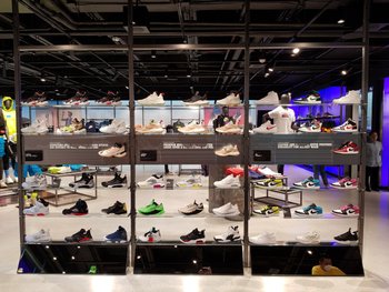 แกลเลอรีรูปภาพ พาชม Nike Bangkok at Siam Center ร้านไนกี้ที่ใหญ่ที่สุด ...