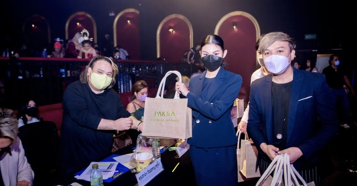 รวมรูปภาพของ GYB AWARDS 2022 ปิดฉากอย่างสวยงาม คนดังสุดปลื้มรางวัลแทน ...