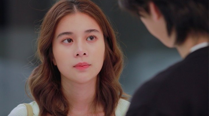 "พีช" เริ่มสงสัยในความสัมพันธ์ระหว่าง "คริส-เก้า" ใน "รากแก้ว" Ep.3