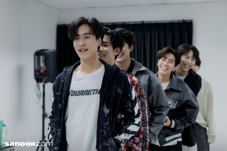 Moonlight Chicken พระจันทร์มันไก่ กับคำถามคนด้านหลังสุดปั่น ใน Sanook Ask Back