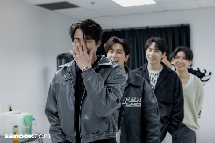 Moonlight Chicken พระจันทร์มันไก่ กับคำถามคนด้านหลังสุดปั่น ใน Sanook Ask Back