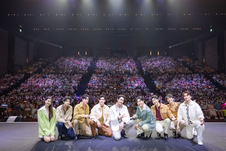 "เอิร์ท-มิกซ์" นำทีมนักแสดง "พระจันทร์มันไก่" ฟินเต็มกราฟ ใน Moonlight Chicken Final EP. Fan Meeting