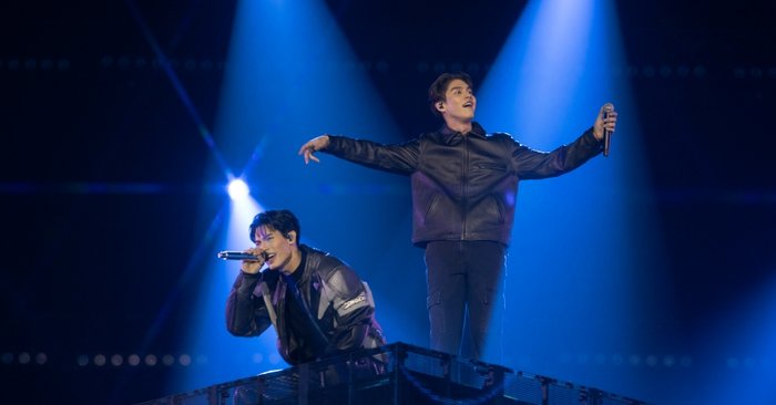 รวมรูปภาพของ "ไบร์ท-วิน" ระเบิดความมันในคอนเสิร์ตใหญ่ Side by Side ...