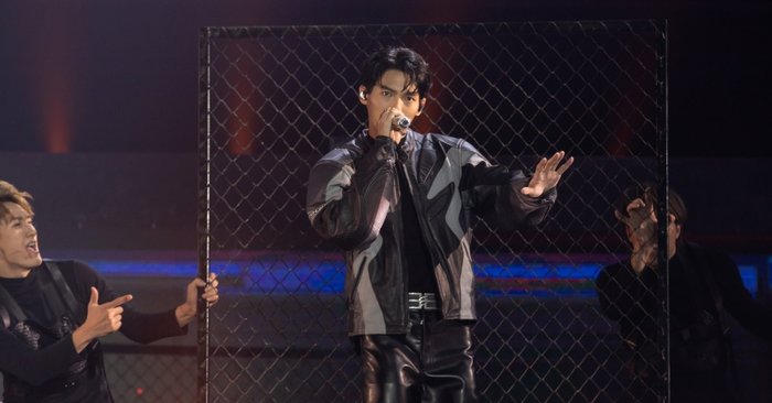 รวมรูปภาพของ "ไบร์ท-วิน" ระเบิดความมันในคอนเสิร์ตใหญ่ Side by Side ...