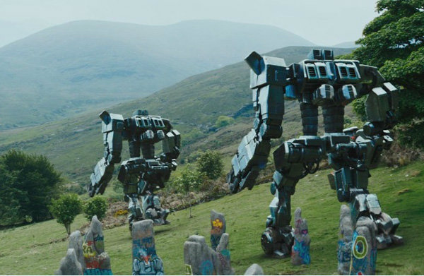 Robot Overlords แอ็คชั่น-ไซไฟฟอร์มยักษ์เรื่องแรกแห่งปี 2015