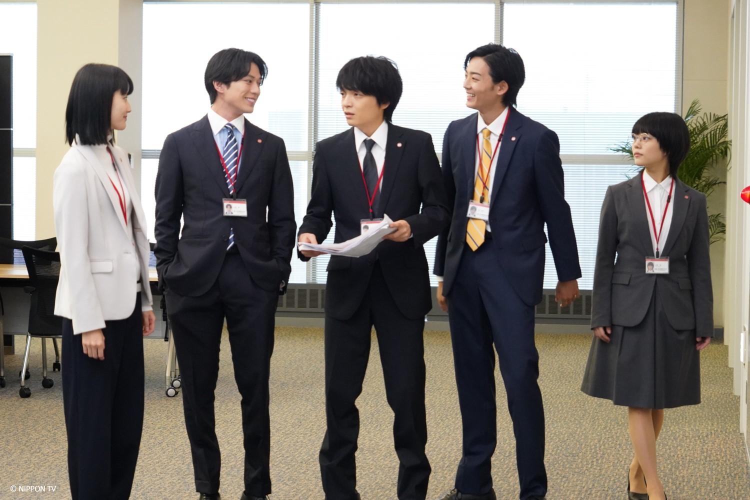 รวมรูปภาพของ มิซึกิ ทากาฮาตะ พบ แมคเคนยู อาราตะ ในซีรีส์สุดดราม่า “Our ...