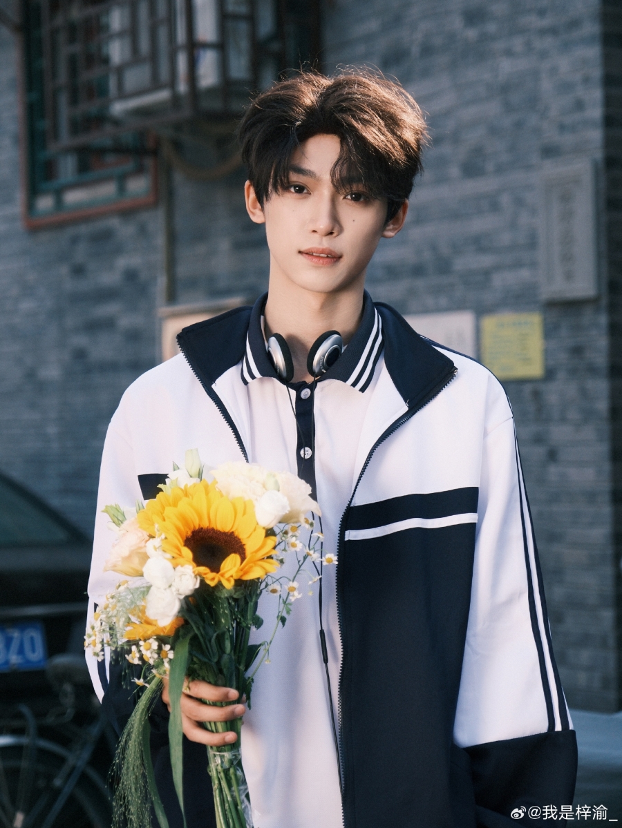 รวมรูปภาพของ ประวัติ จื่ออวี๋ (Zi Yu) จากอดีตไอดอล สู่พระเอกซีรีส์วาย ...