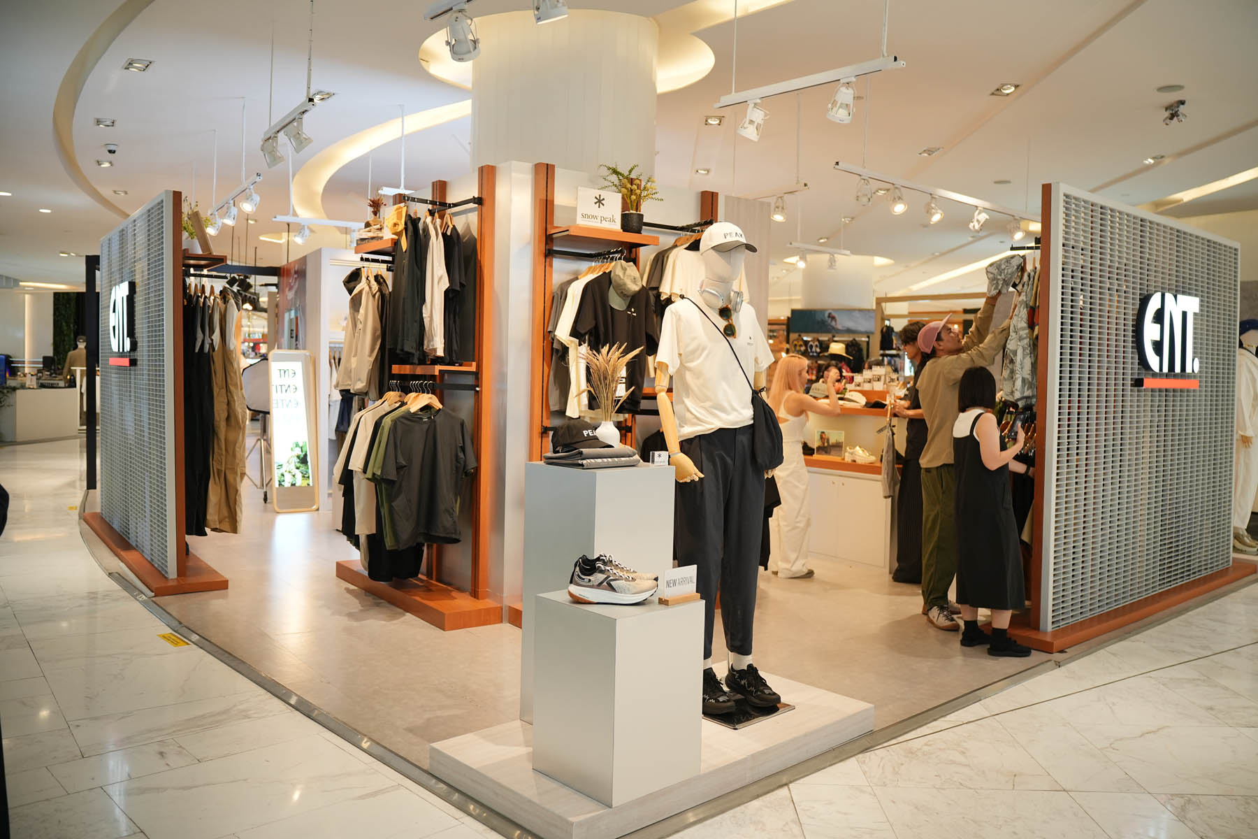 Element72 เปิดตัว “ENT.” คอนเซ็ปต์สโตร์มัลติแบรนด์แห่งใหม่ พร้อมไอเทม ...