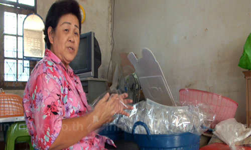 ป้าขายขนมครองแครงสุดเฮงถูกรางวัลที่1 ไม่เลิกขายของ