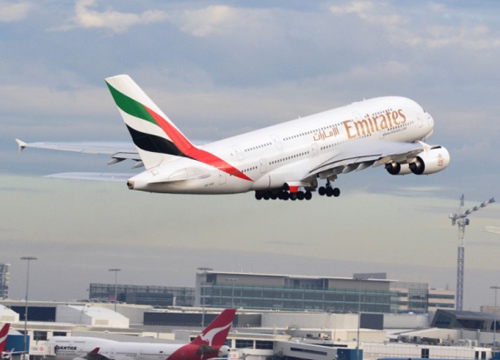 บินเอมิเรตส์ลงจอดฉุกเฉินหลังรับรู้ถึงควันไฟ