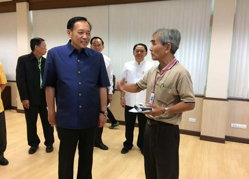 นักข่าวแจ้งความหมอเปรมศักดิ์กักขัง-ผู้การตั้งคณะสอบ