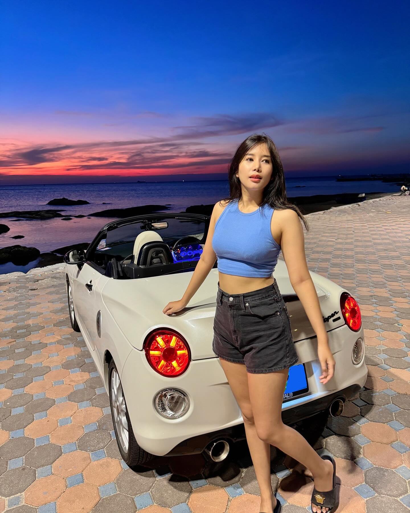 รวมรูปภาพของ ทัวร์กัมพูชาลง "นัชชา" Natcha_NCS เซลส์ขายรถสาวหน้านิ่ง ...