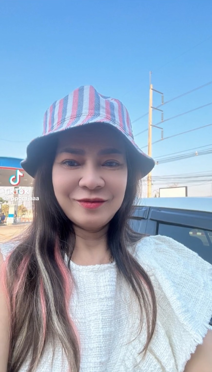 รวมรูปภาพของ ยินดีด้วย พี่พร รักต่างวัย เปิดตัวแฟนใหม่หล่อมาก โชว์ภาพคู่อวดโมเมนต์สุดหวาน รูปที่