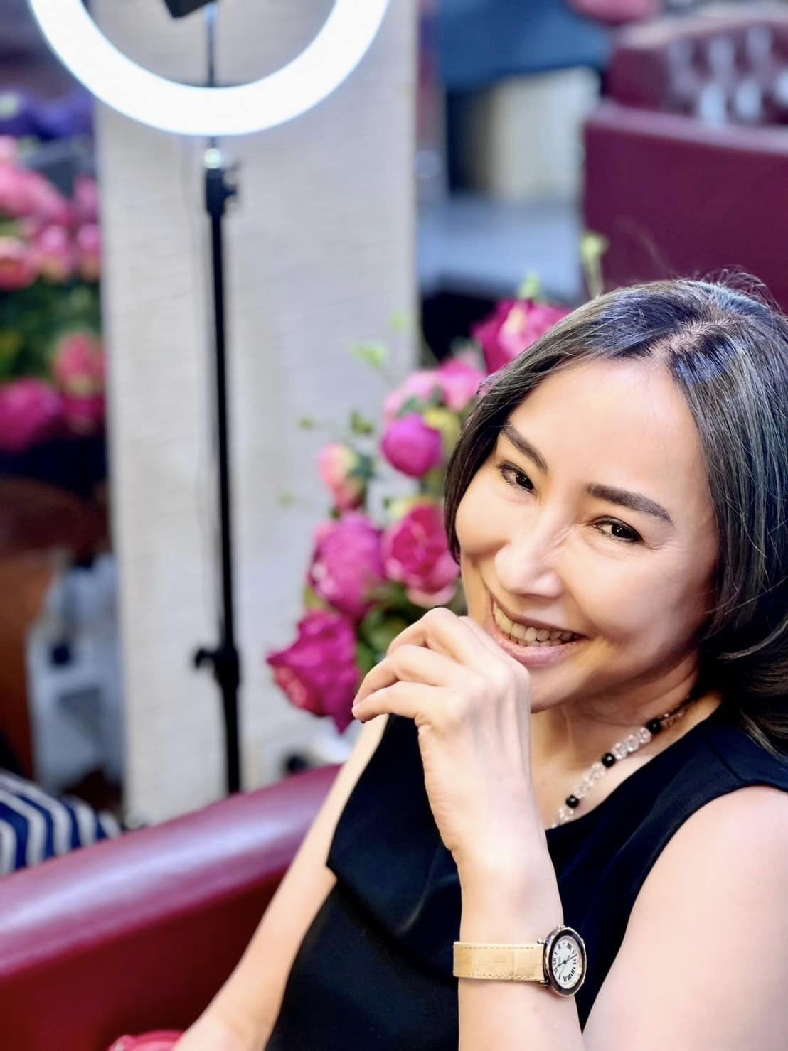 รวมรูปภาพของ ใครทันบ้าง "เนาวรัตน์ ซื่อสัตย์" อีโล้นซ่าส์ในตำนาน ปี 2521 ล่าสุดยังสวยตลอดกาล รูป ...