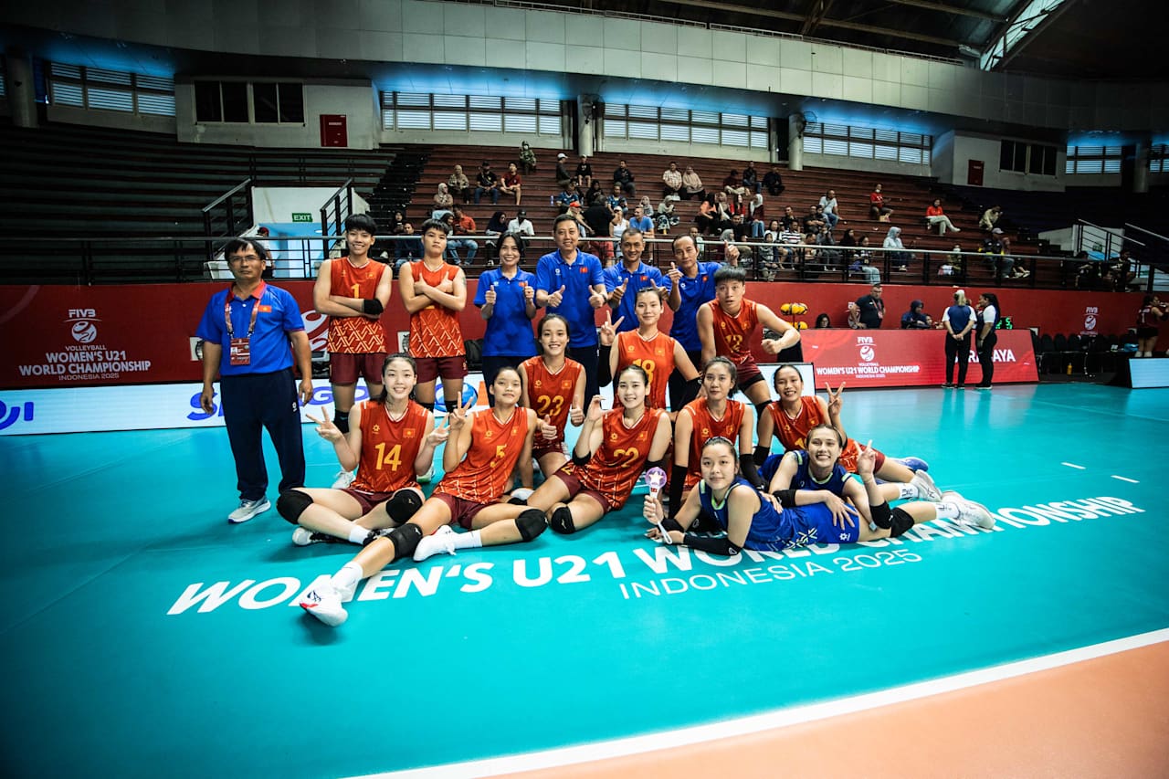 รวมรูปภาพของ ตรวจเจออะไร? FIVB สั่งปรับ "เวียดนาม" แพ้ทุกเกม ศึกลูกยางชิงแชมป์โลก U21 รูปที่ 6 ...