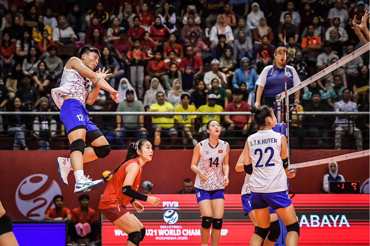 รวมรูปภาพของ ตรวจเจออะไร? FIVB สั่งปรับ "เวียดนาม" แพ้ทุกเกม ศึกลูกยางชิงแชมป์โลก U21 รูปที่ 3 ...