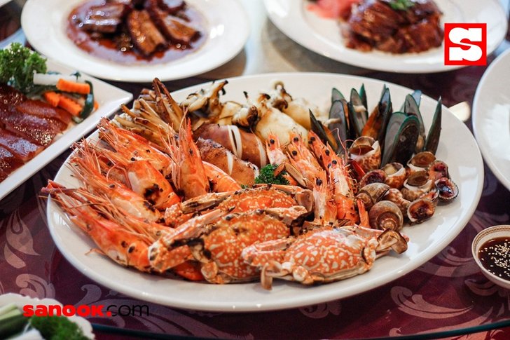 Caravan Buffet Seafood & Chinese Food at Baiyoke Tower The legendary ...