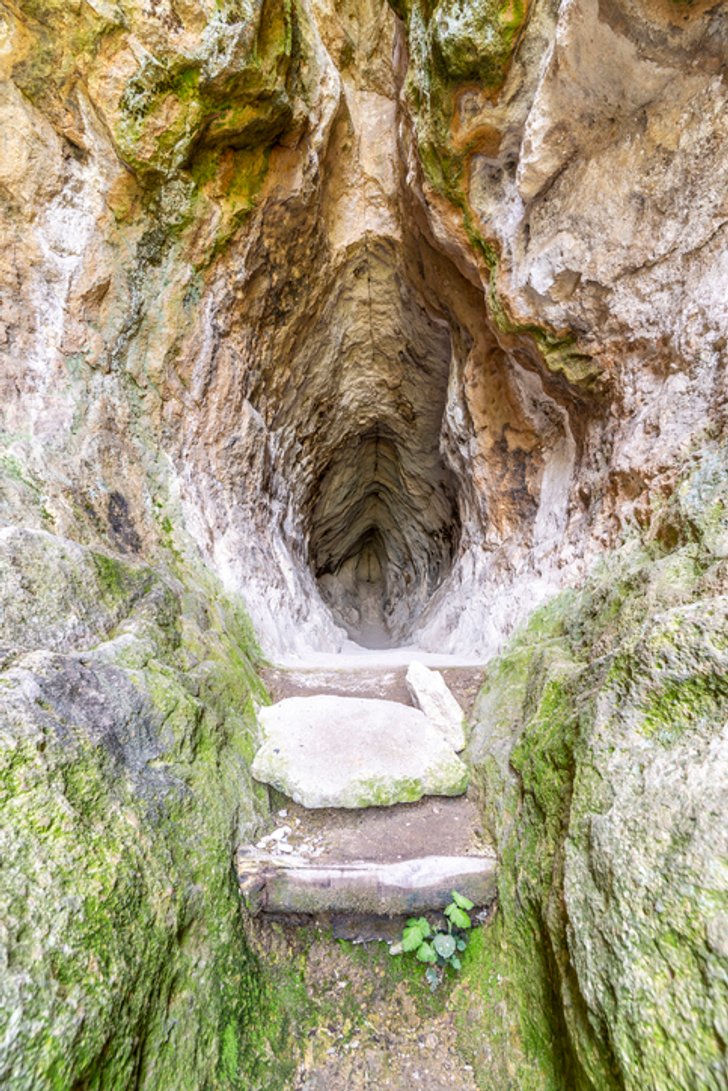 ทำความรู้จักถ้ำยูโทรบา (Utroba Cave) หรือที่รู้จักกันในชื่อ "ถ้ำมดลูก"
