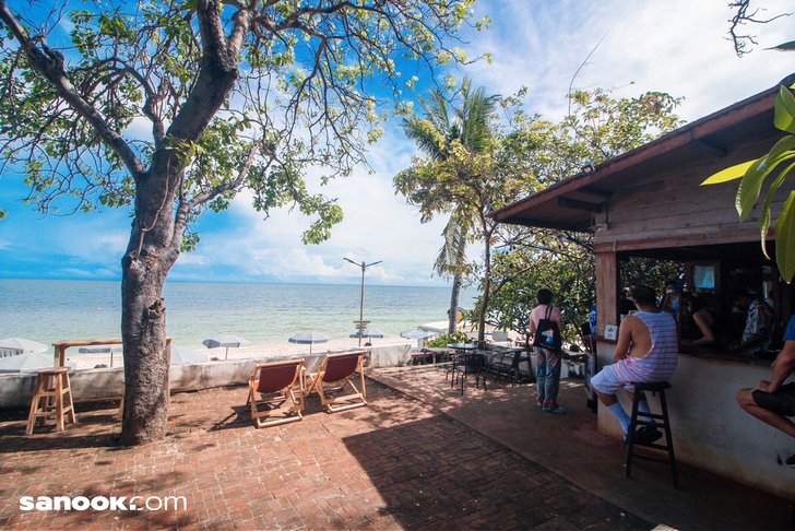 DRIP RIM LAY คาเฟ่ริมชายหาดหัวหิน กาแฟอร่อยและวิวดีมีอยู่จริง!